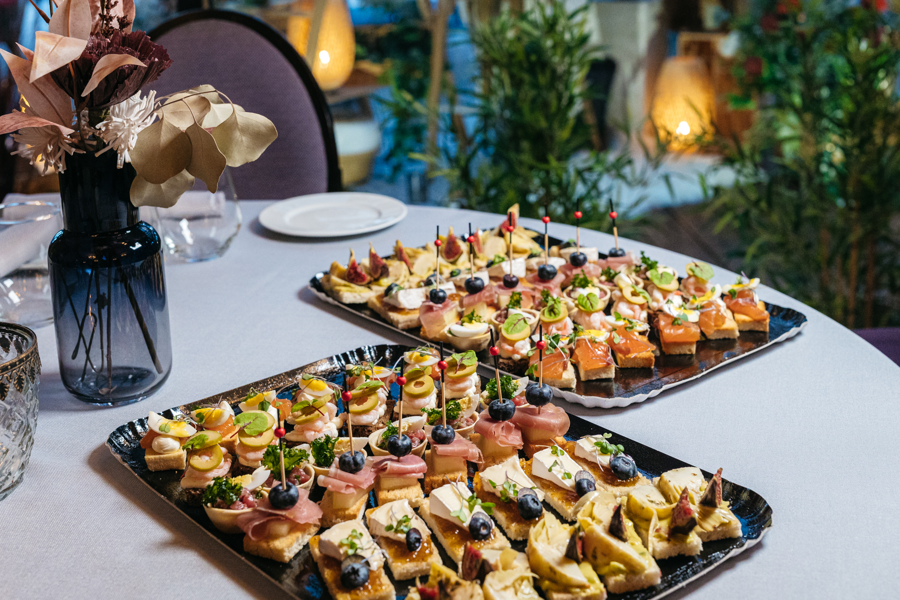 Pirkstinuzkodu plate | Banketi | Restorans Baltvilla